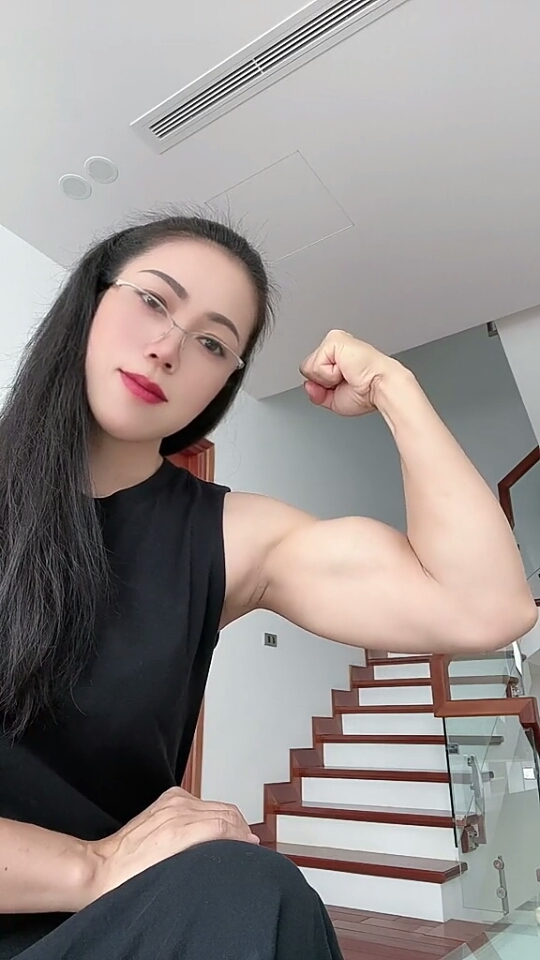 Best Mature Muscle Women (45 and up)