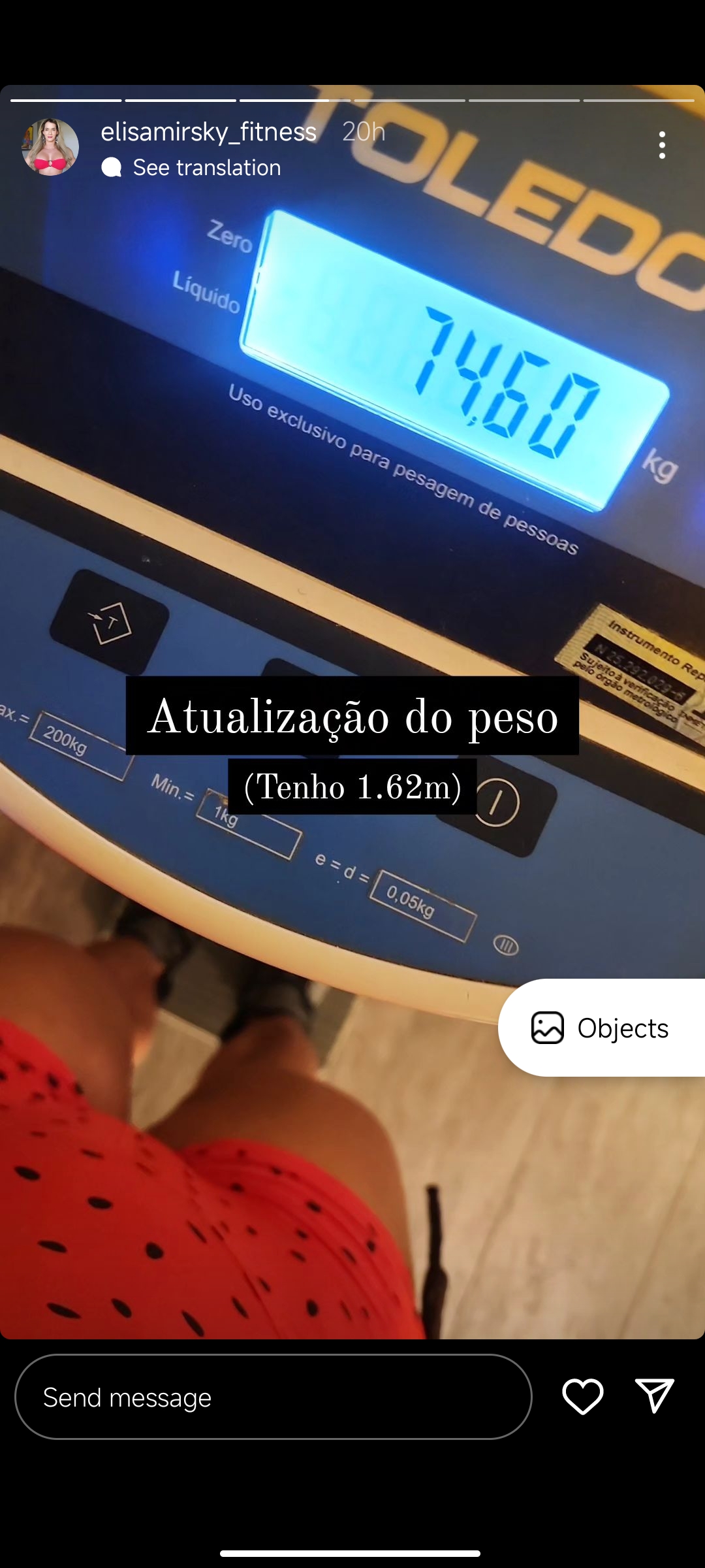 Showing/Announcing their weight