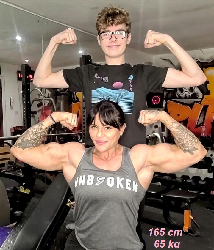 Strong chicks with much smaller/weaker guys