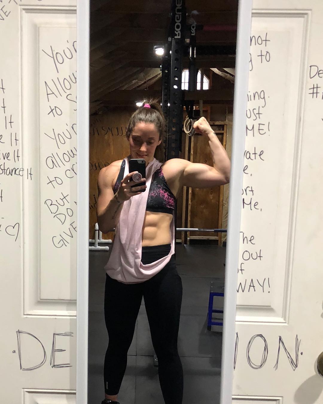 Lauren Pockevich (la_ren.official_88)