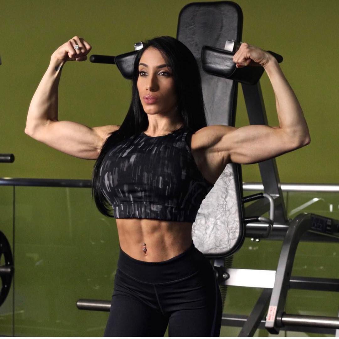 Narmin Assria (missnarmin)
