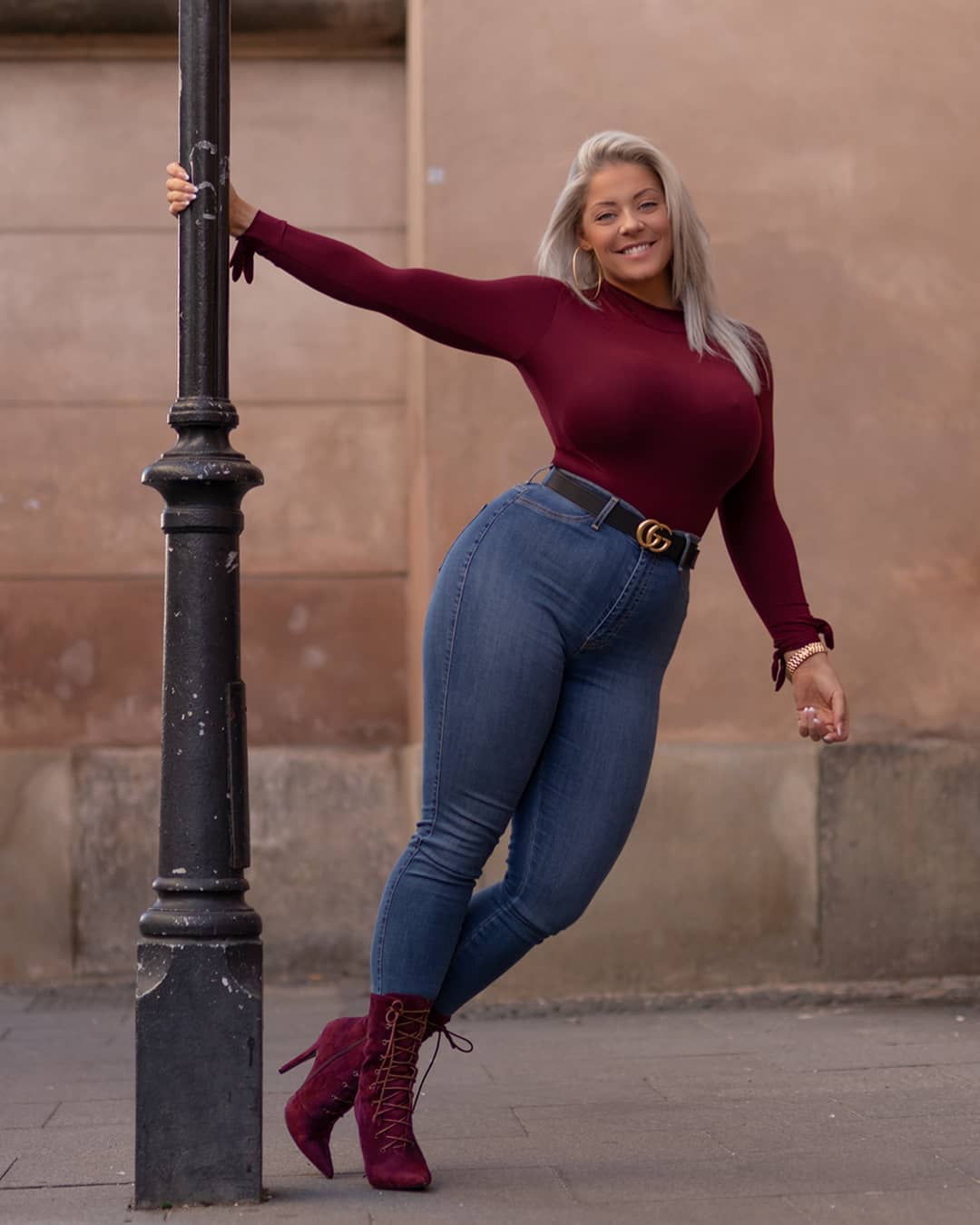 Mia Sand (missmiafit)