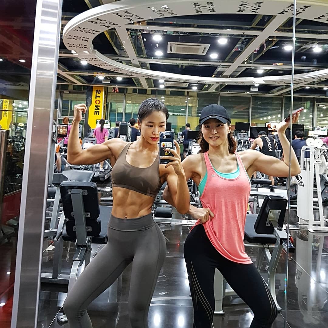 Olivia Yoon, Rania Yoon