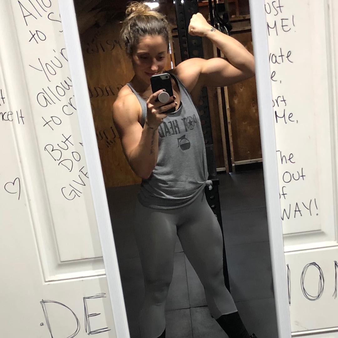 Lauren Pockevich (la_ren.official_88)