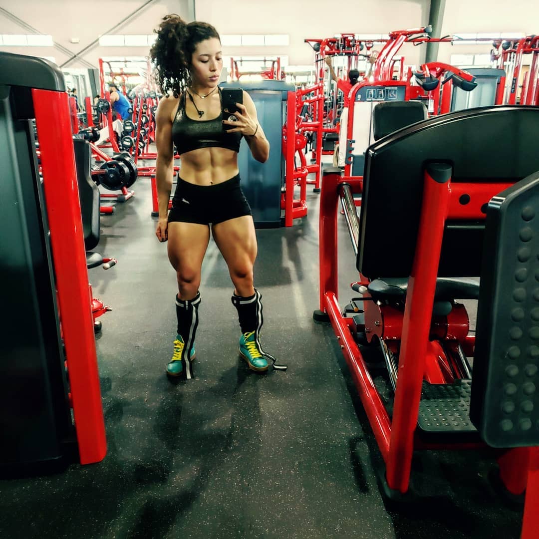 Carolyne Marquez (carolynefit_)