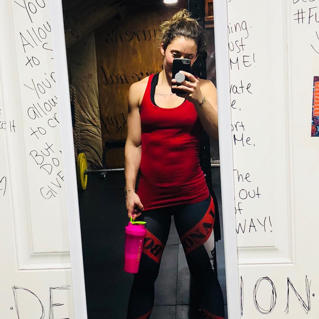 Lauren Pockevich (la_ren.official_88)