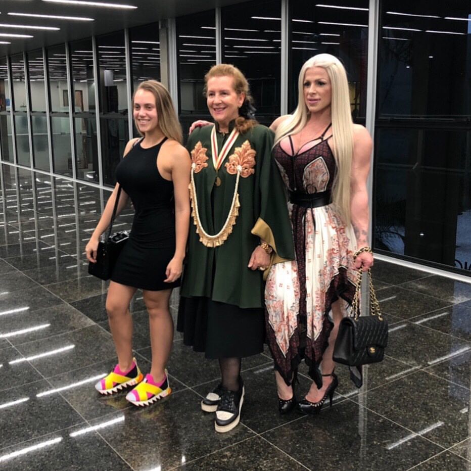Anne Freitas, Aimee Freitas