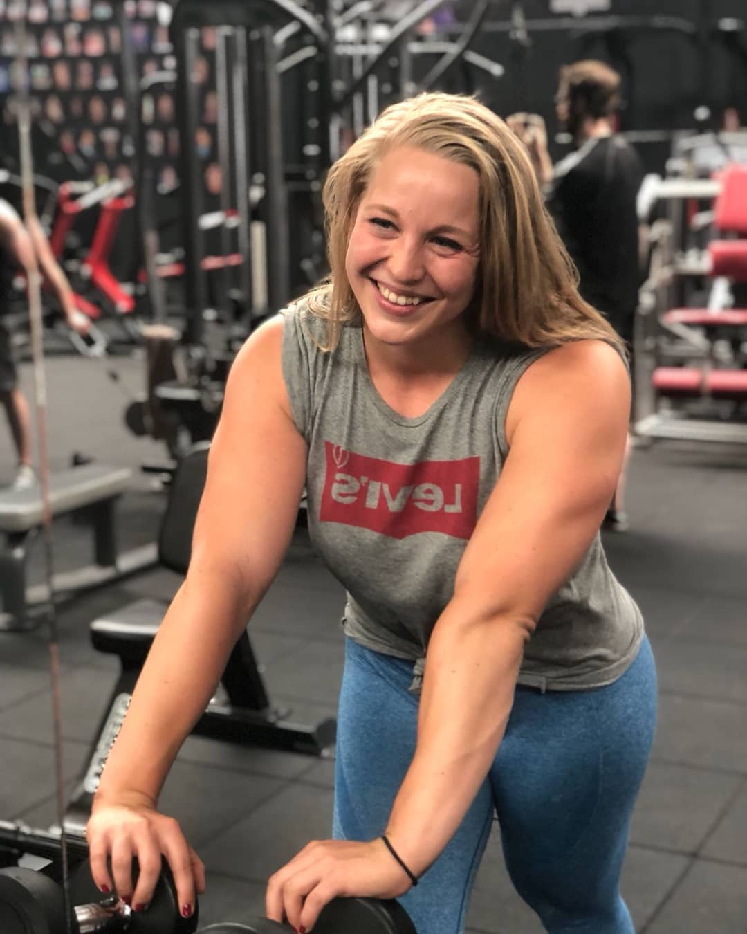 Isabelle (isabellelifts)