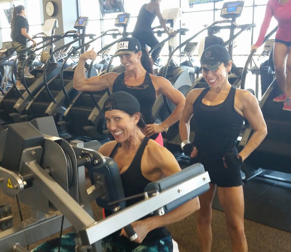 Traci Lynn Cowan, Rayna Hernandez