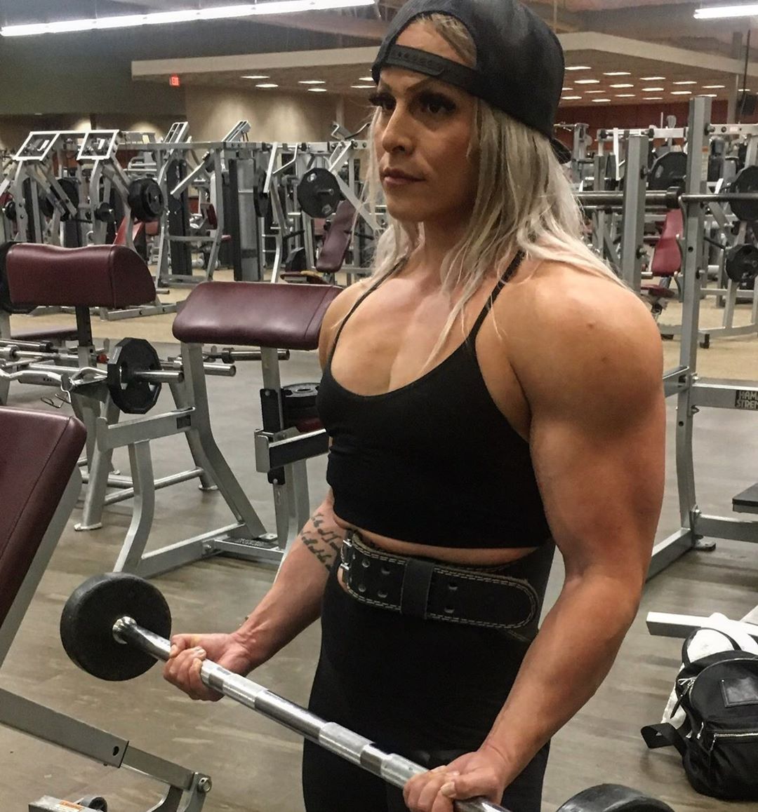 Heidi (ironheidi_ifbbpro)