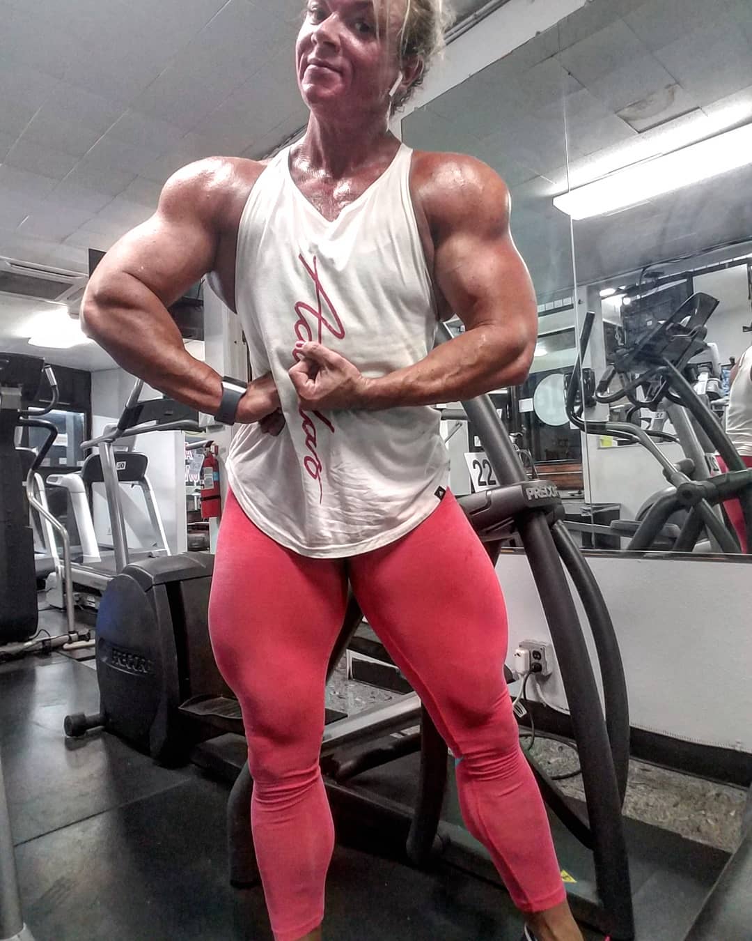 Jessica Martin (jessimartin1815)