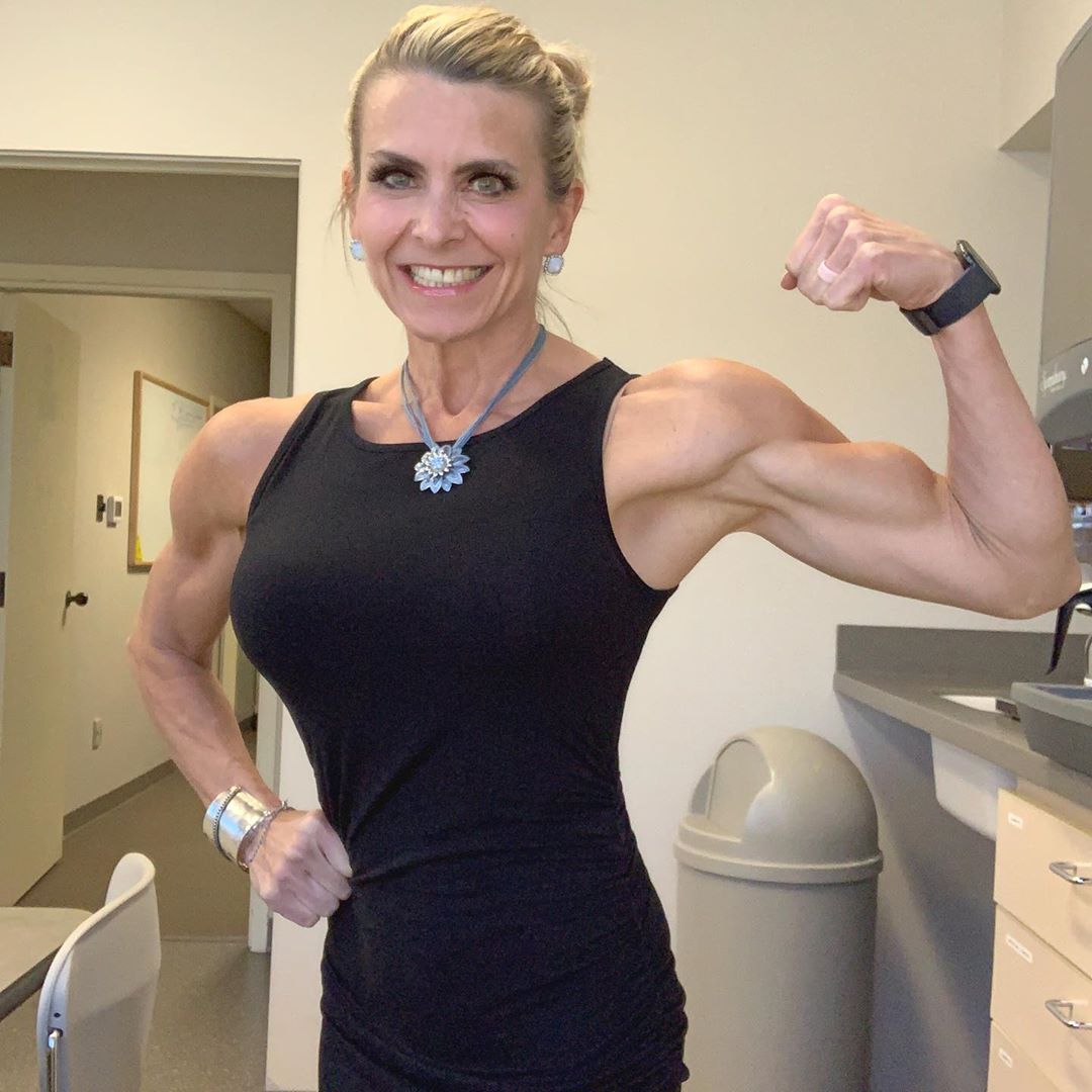 Brenda Lee Herrod (brendalee_figurepro)