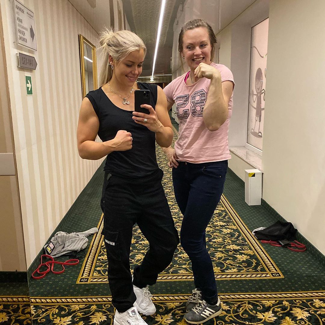 Elina Persson, Fia Reisek