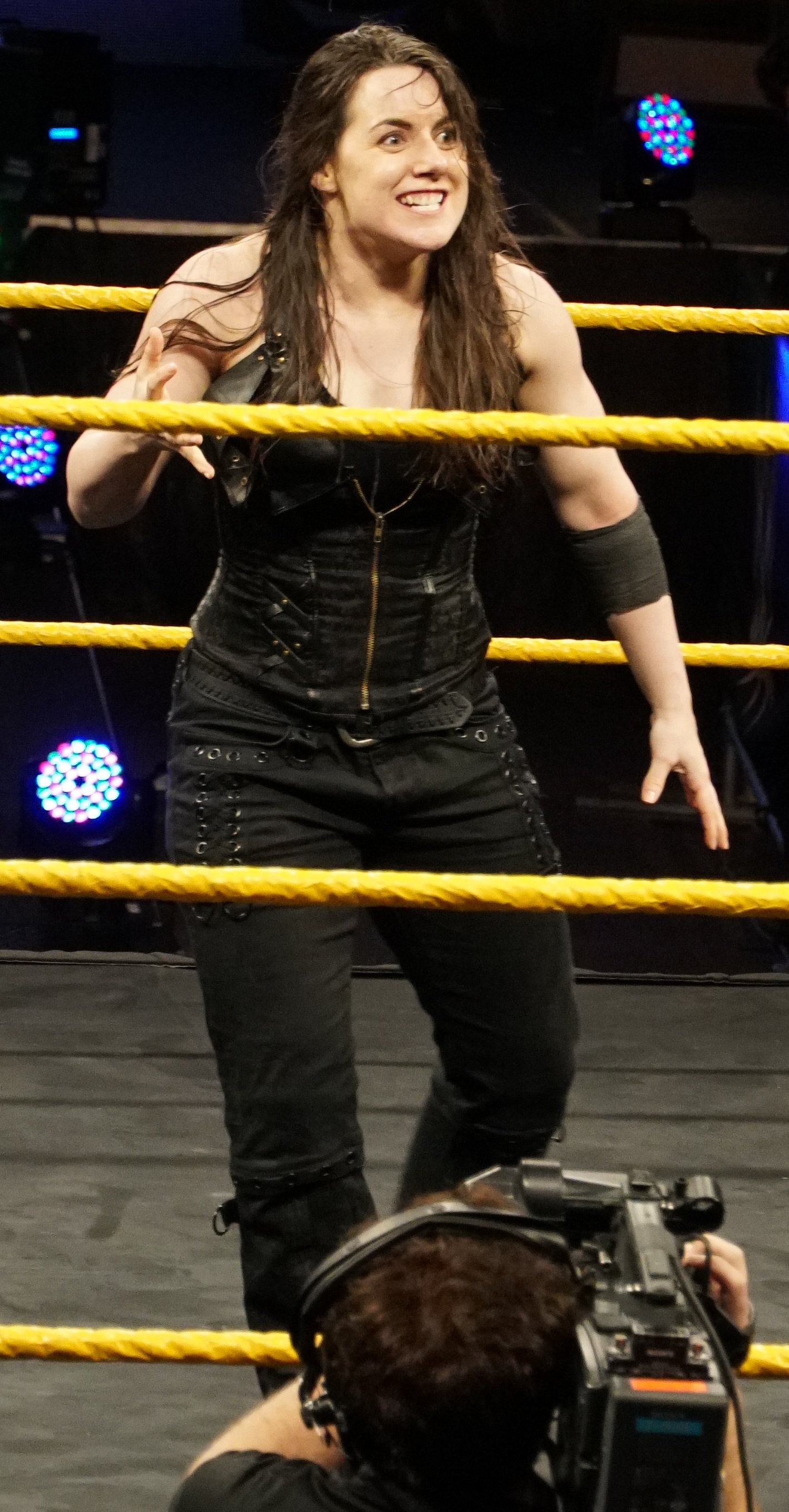 Nicola Glencross (Nikki Cross)