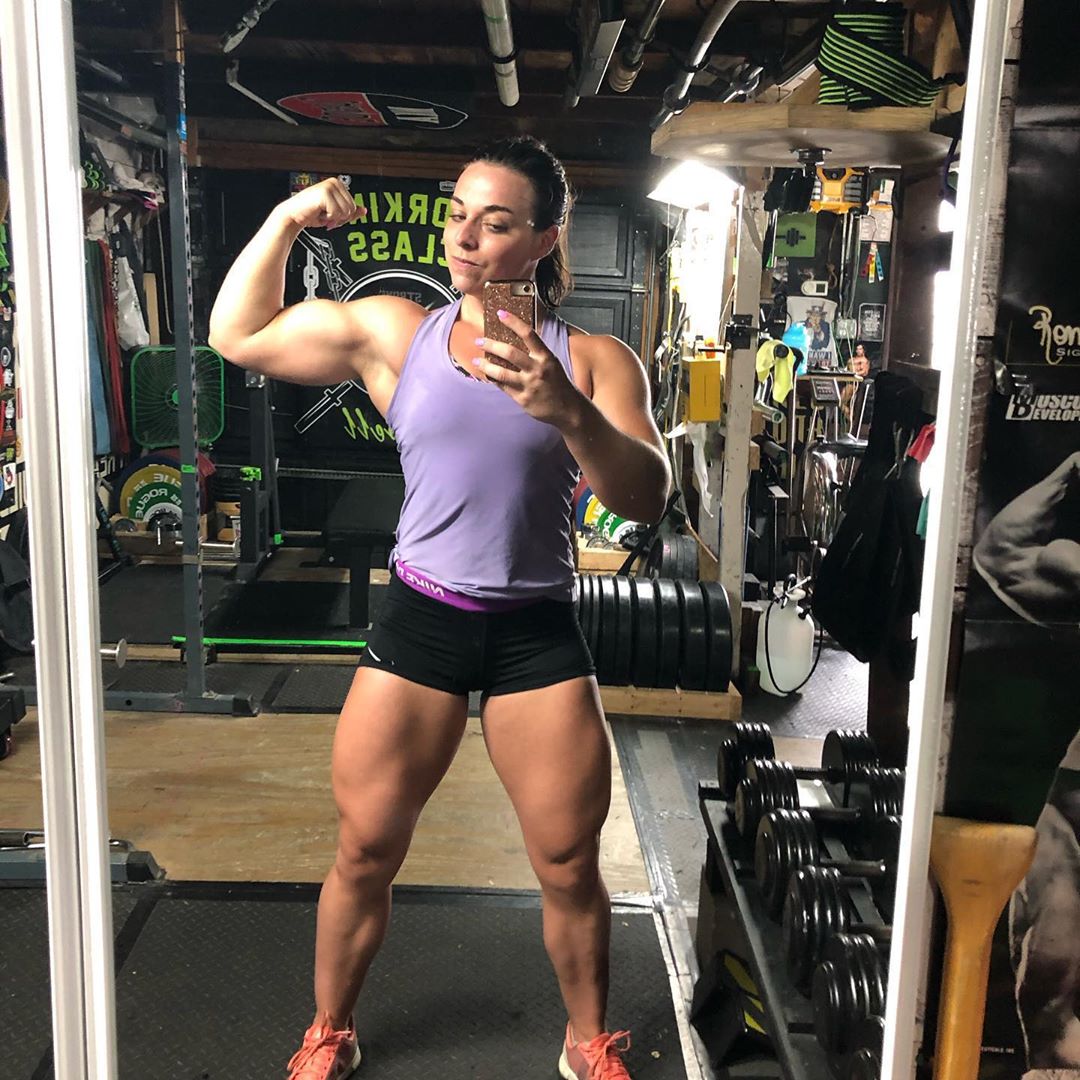 Julia Di Pompeo (Champlin)