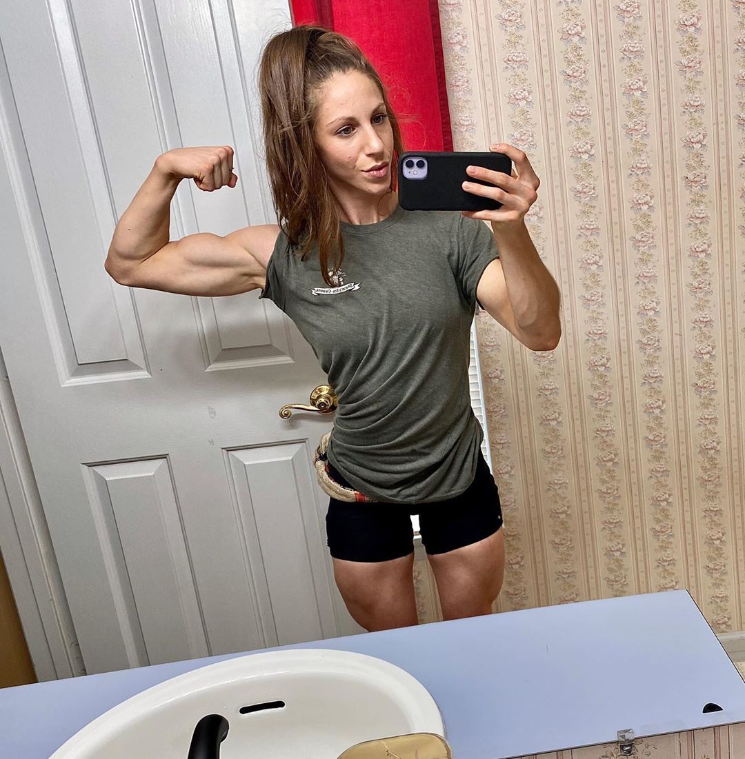 Jessica Piccoli (jjjeeessiiiccaaa)