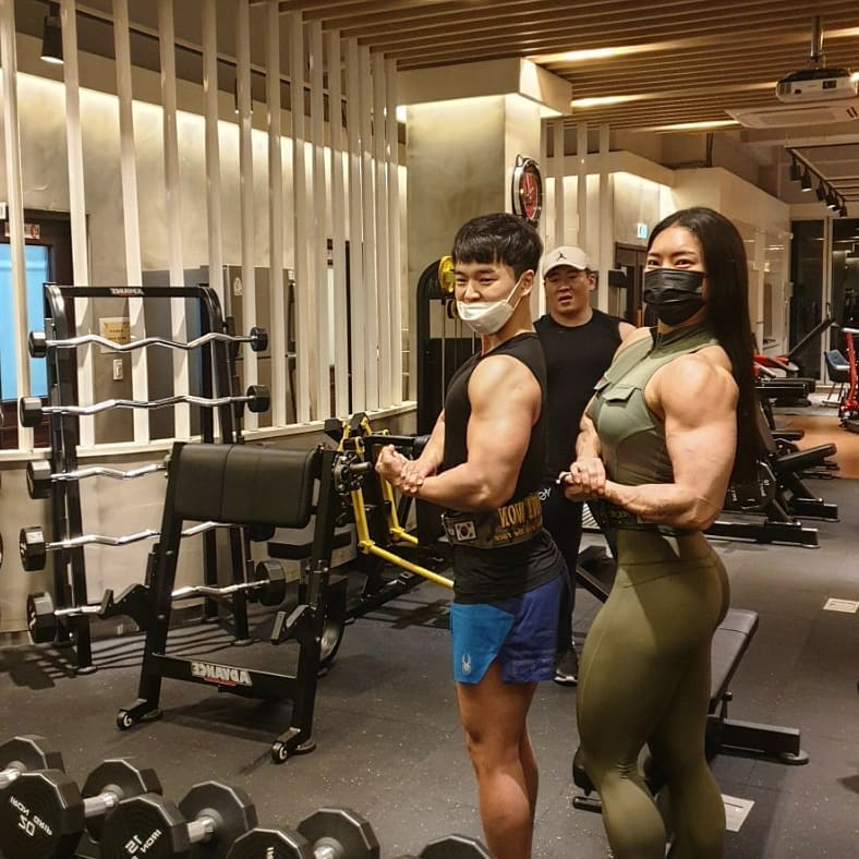 Park Hanwul (hanwool_ifbbpro)