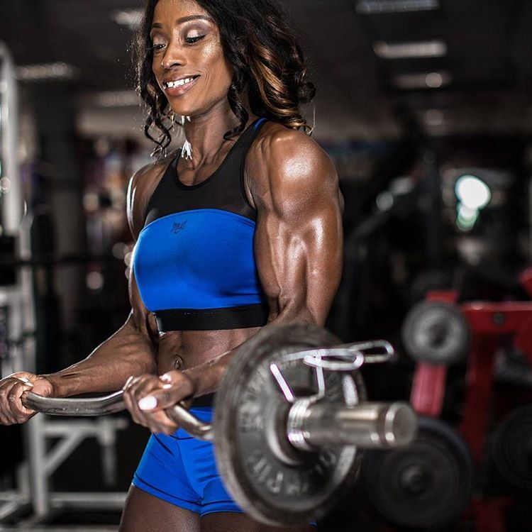 Julia Hunter (bodyinventorfitness)