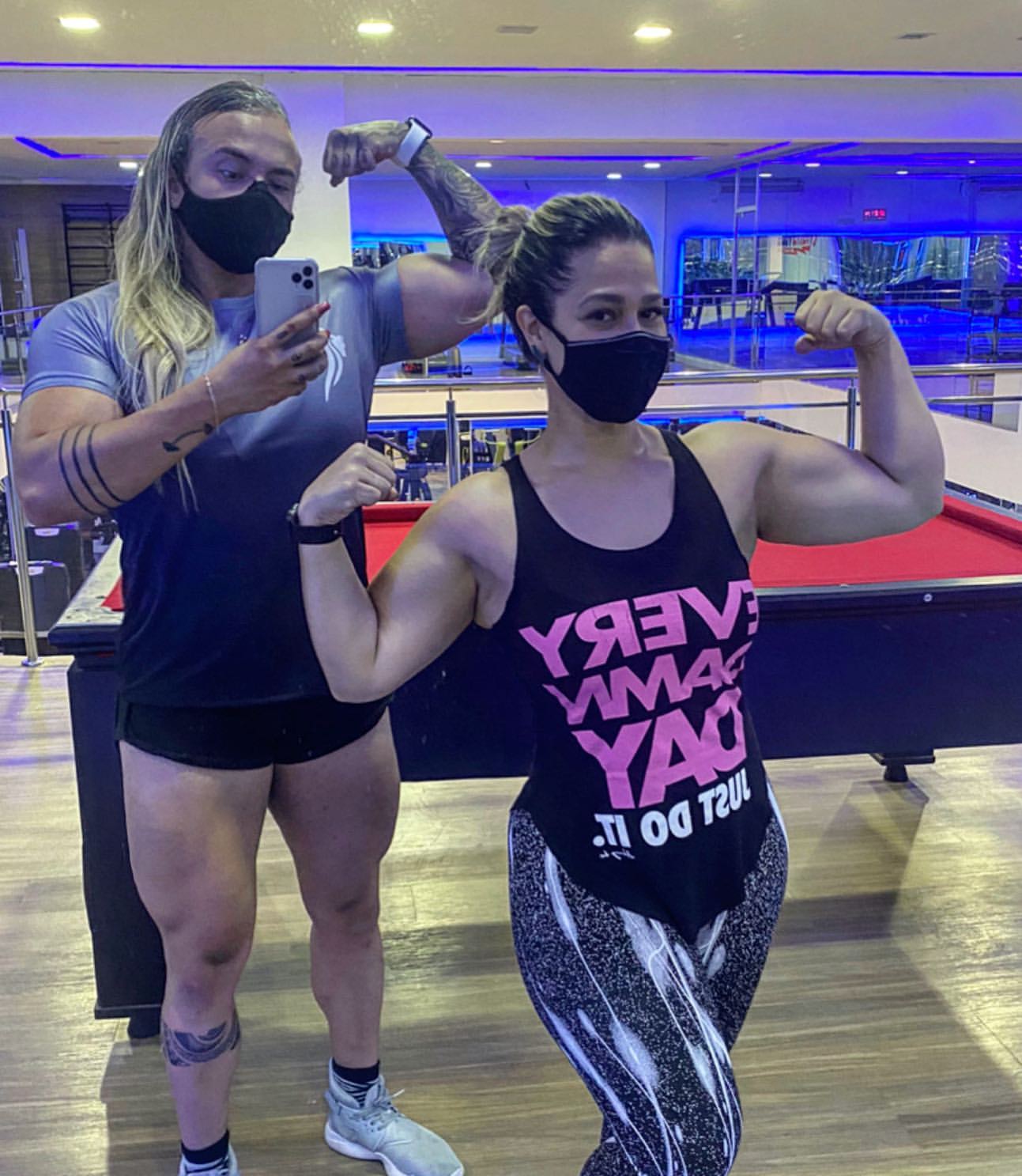 Ana Castro, Suellen Andrade