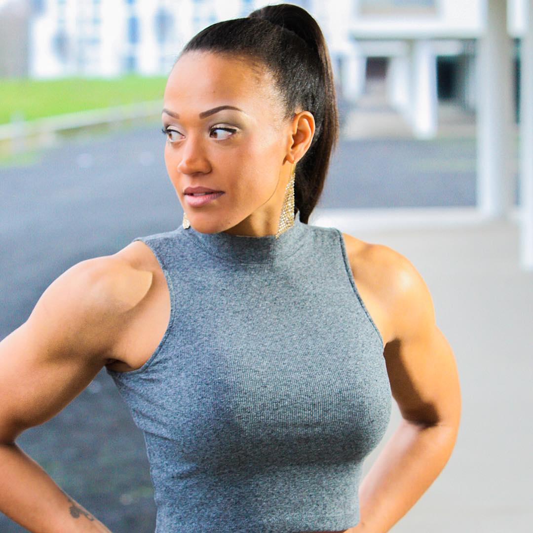 Stephanie (@cj_stephi)