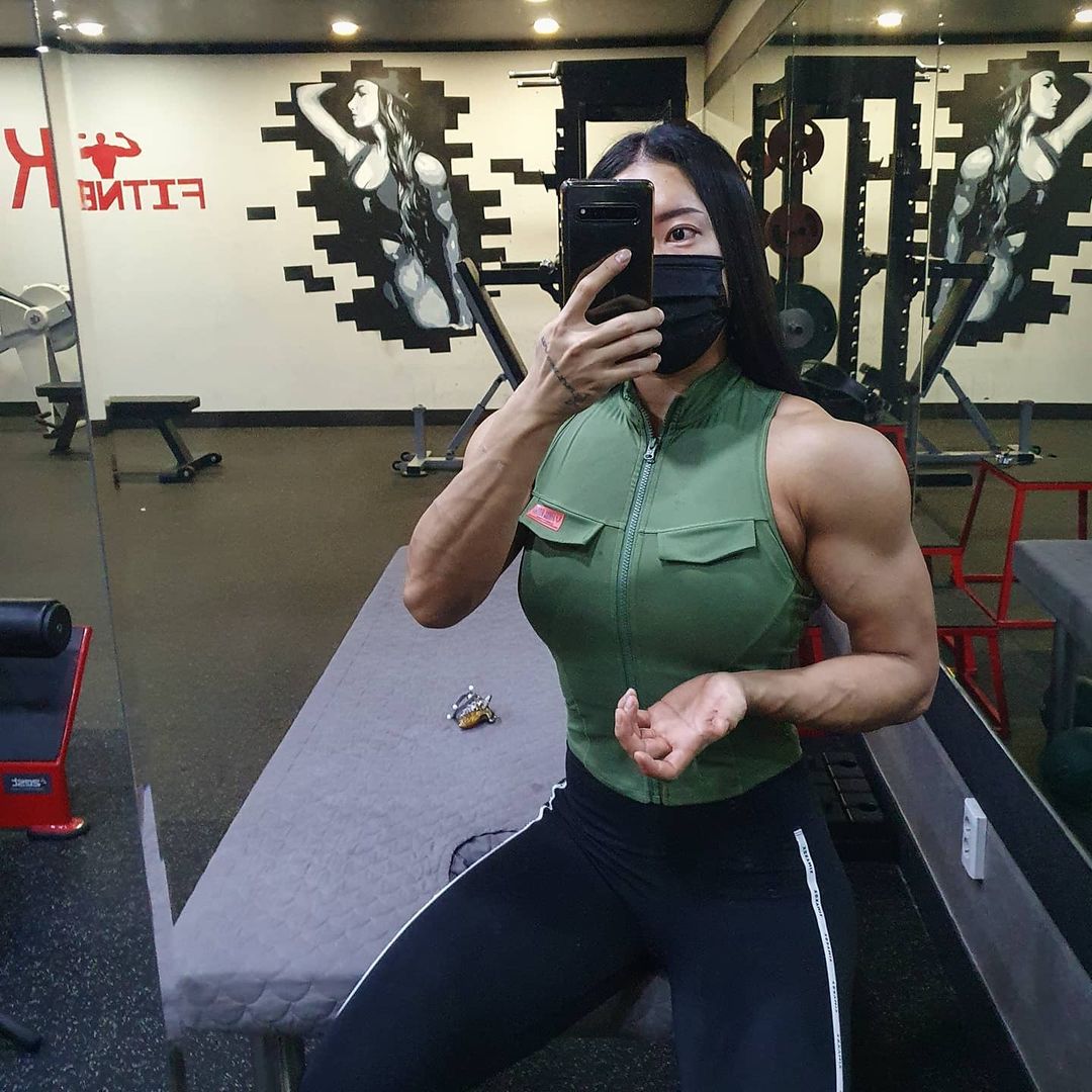 Park Hanwul (hanwool_ifbbpro)