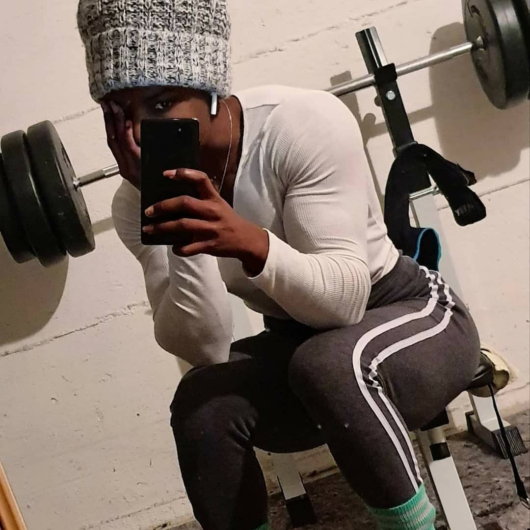 Rosa Cassanga (rosa_nsimba_ifbbpro/rosahfit)