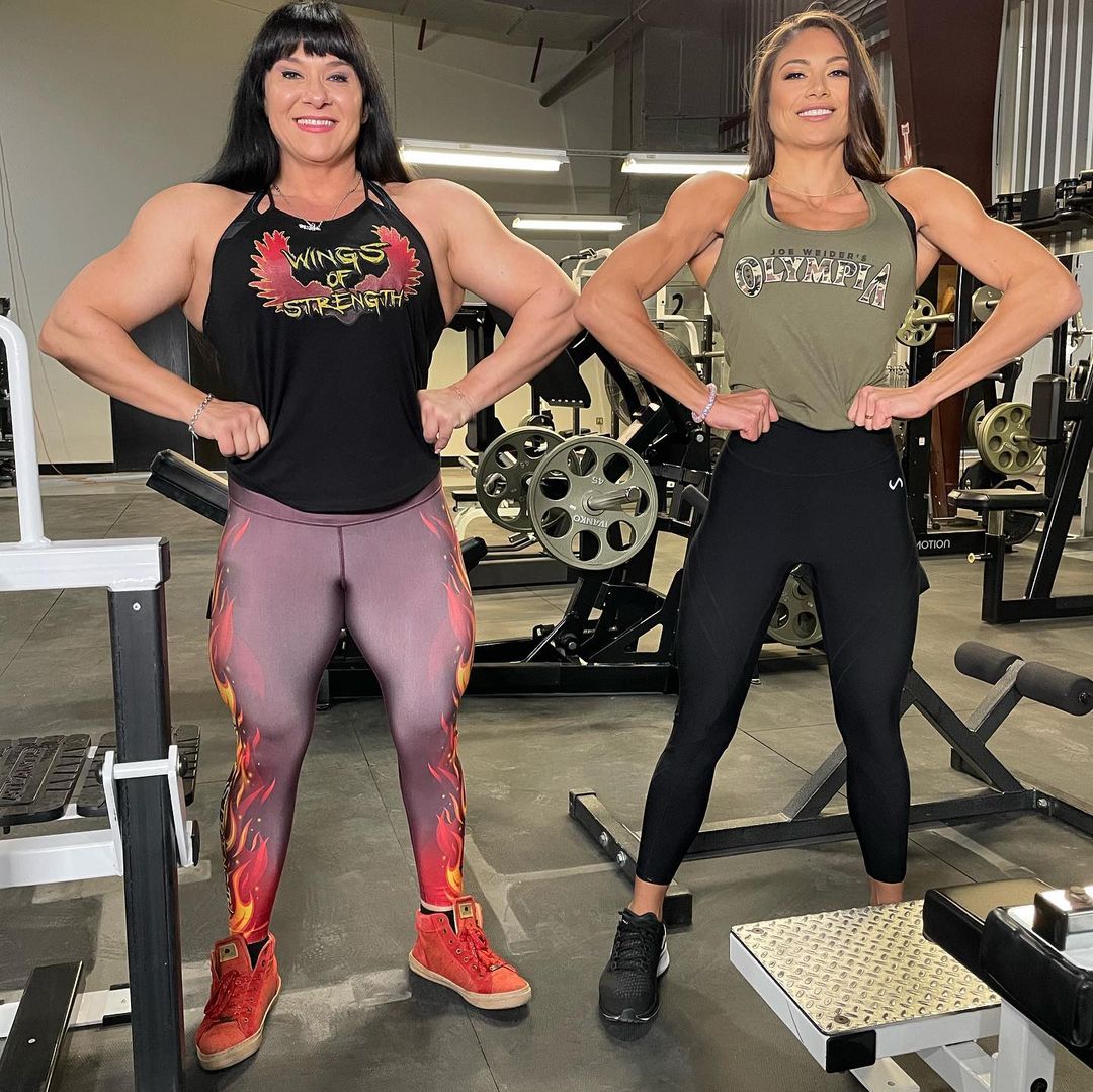 Alina Popa, Janet Layug