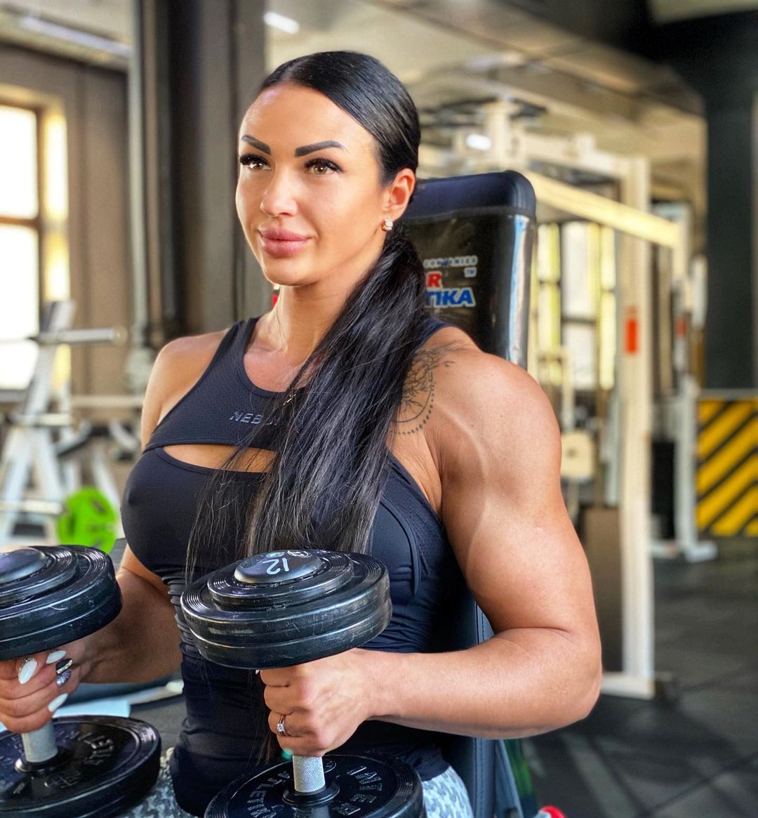 Anna Kochkar (annakoka_official)