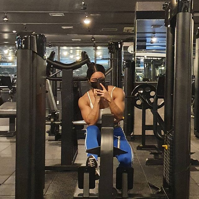 Park Hanwul (hanwool_ifbbpro)