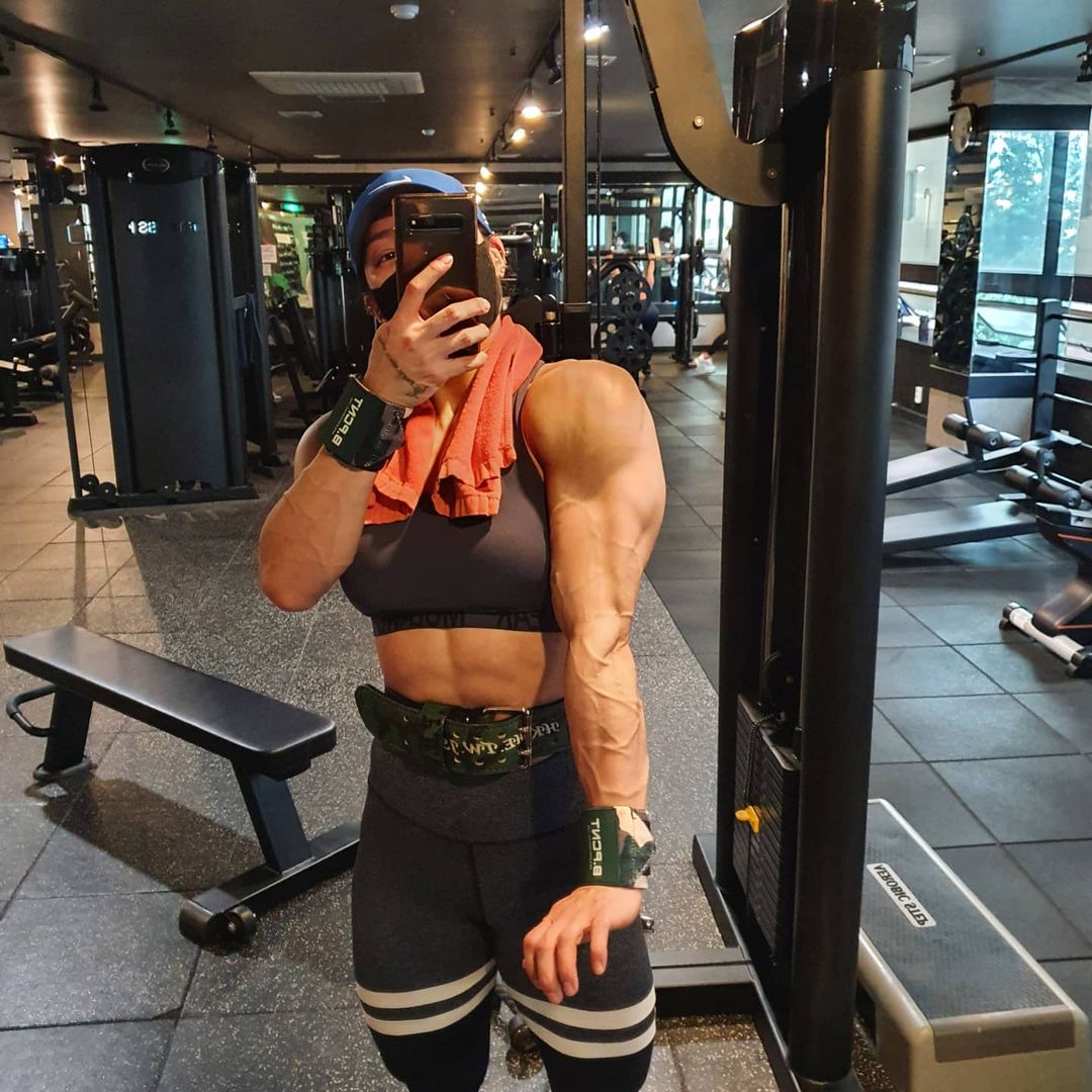 Park Hanwul (hanwool_ifbbpro)