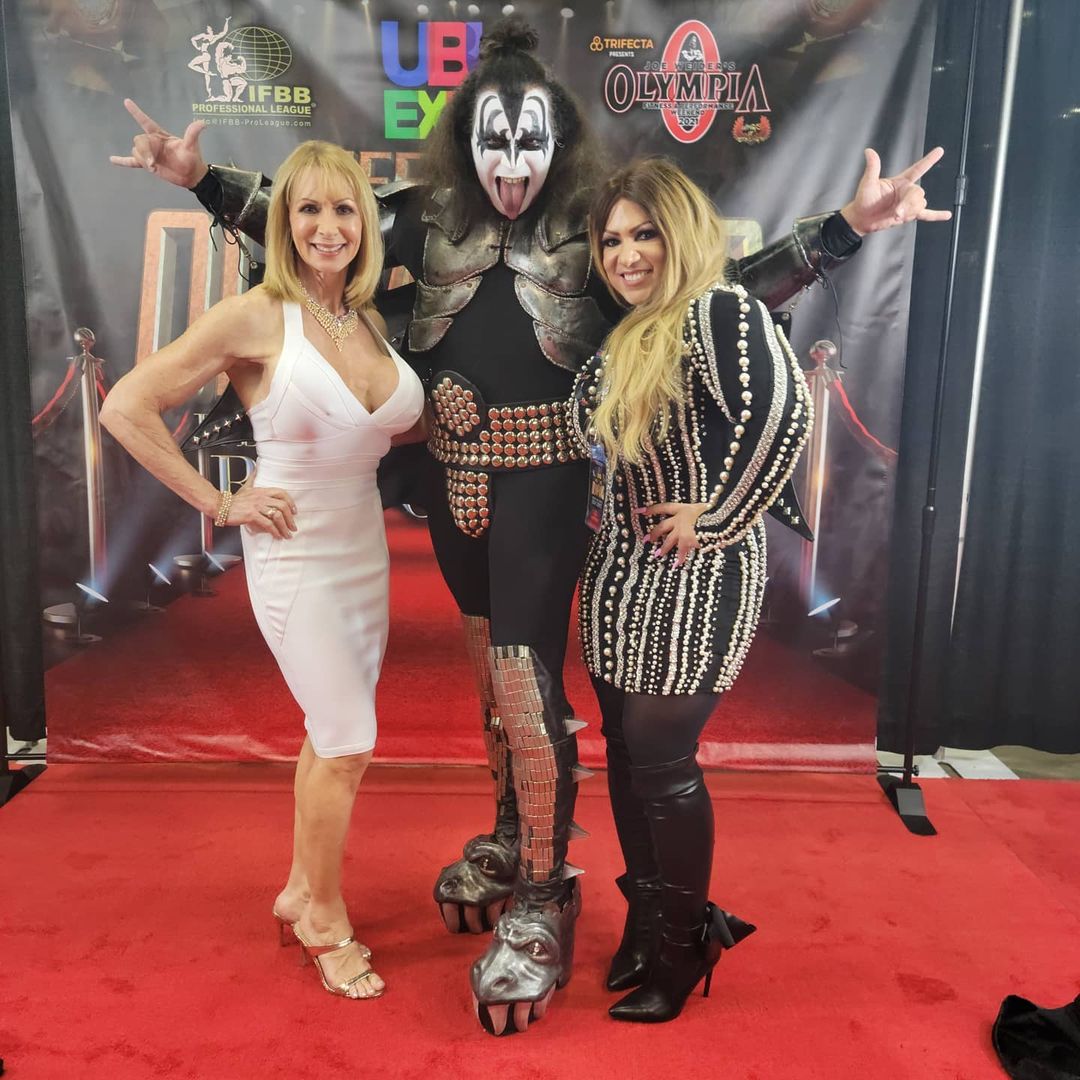 Betty Pariso, Isabelle Turell