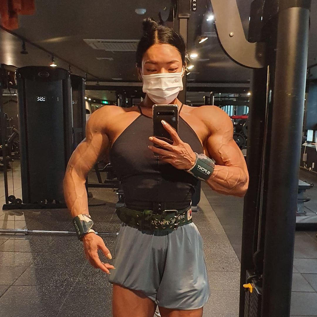 Park Hanwul (hanwool_ifbbpro)