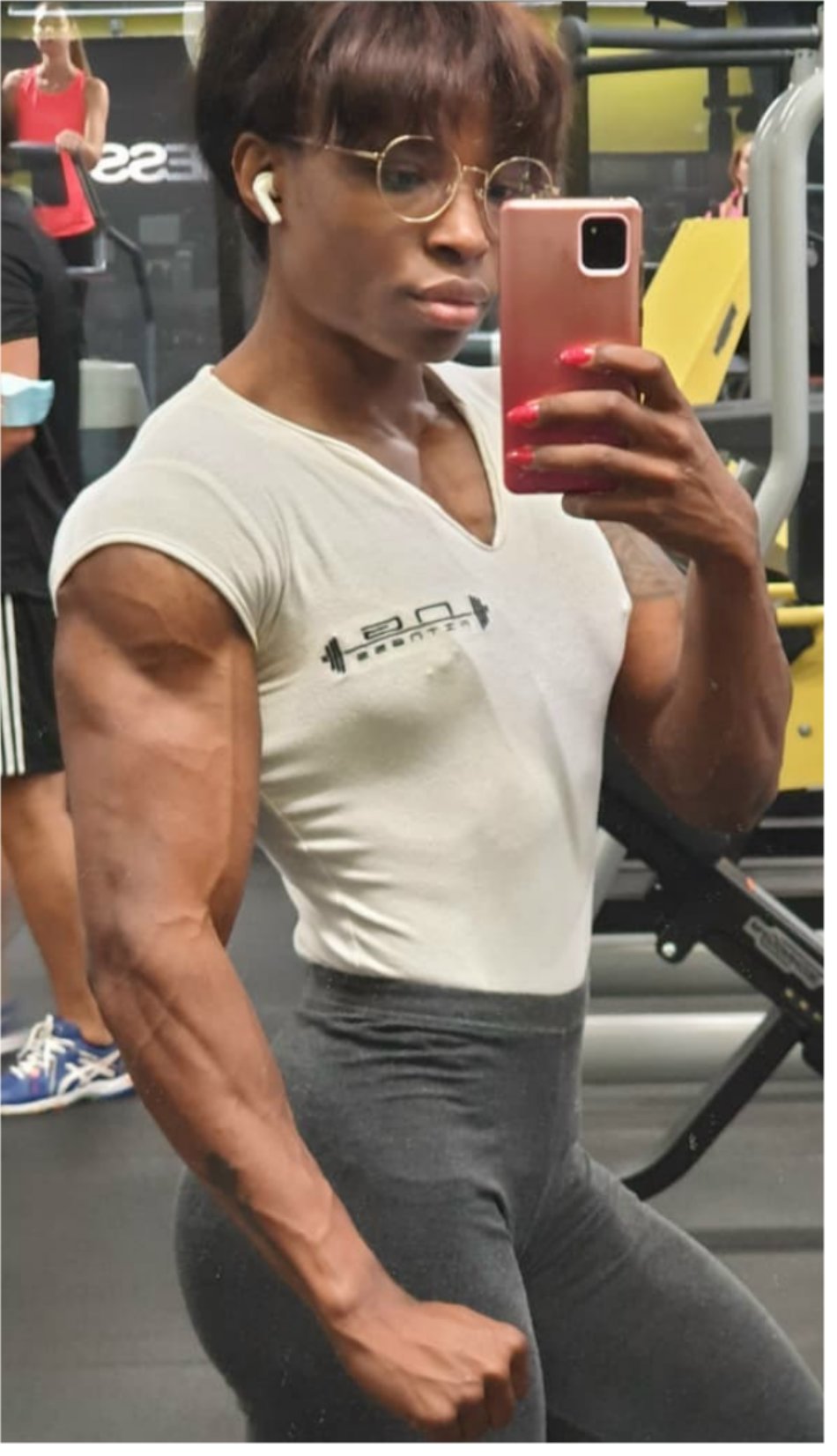 Rosa Cassanga (rosa_nsimba_ifbbpro)