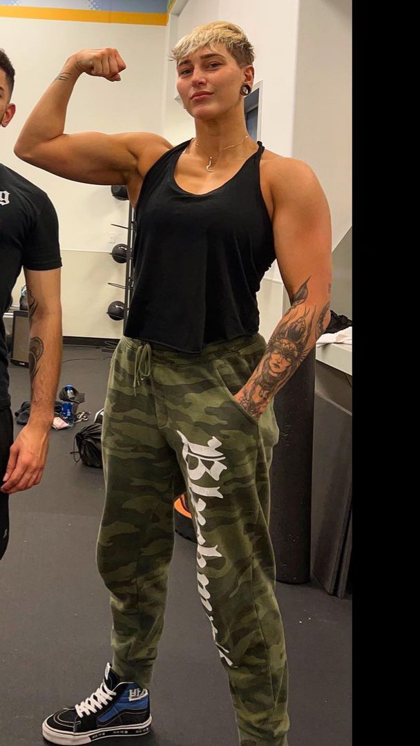 Demi Bennett (Rhea Ripley)