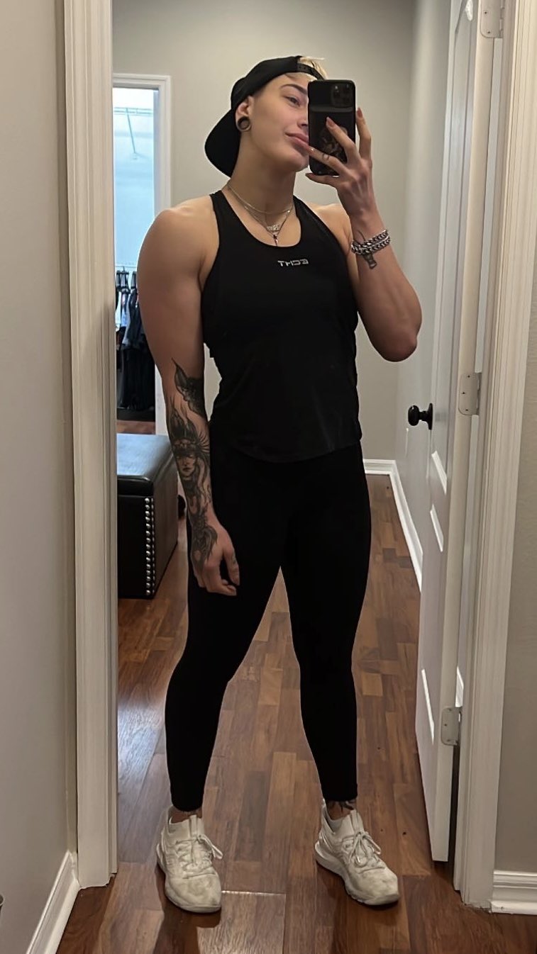 Demi Bennett (Rhea Ripley)