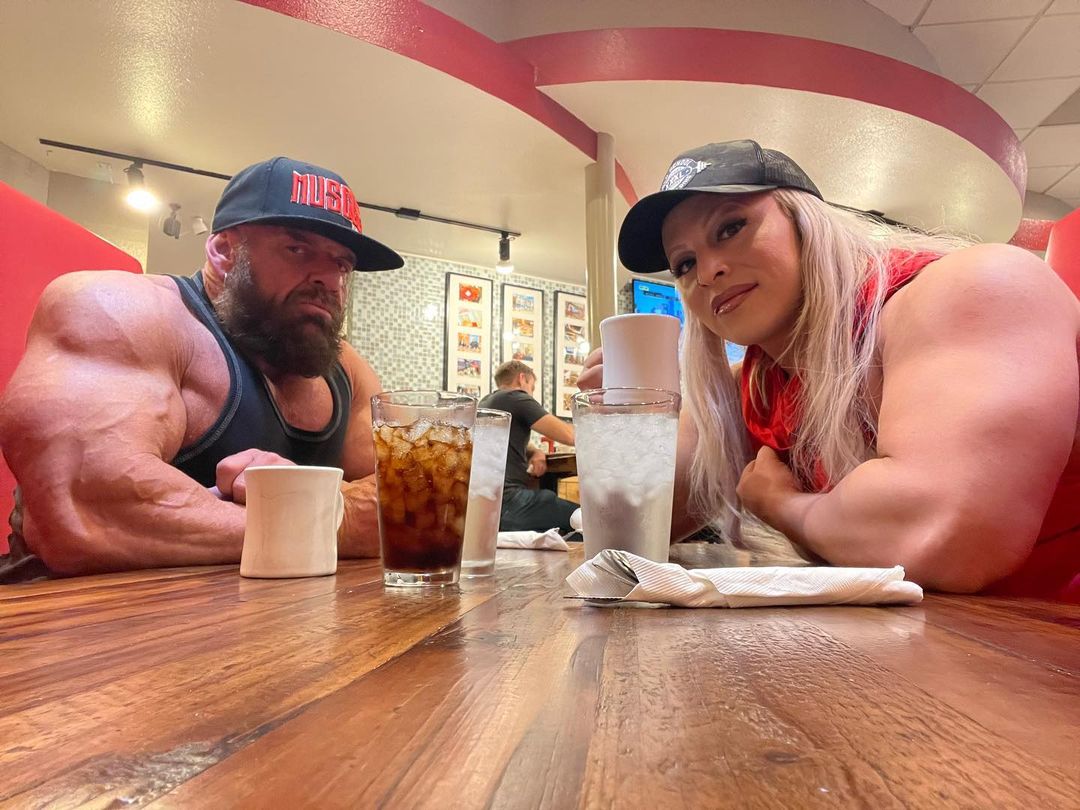 Heidi (ironheidi_ifbbpro)