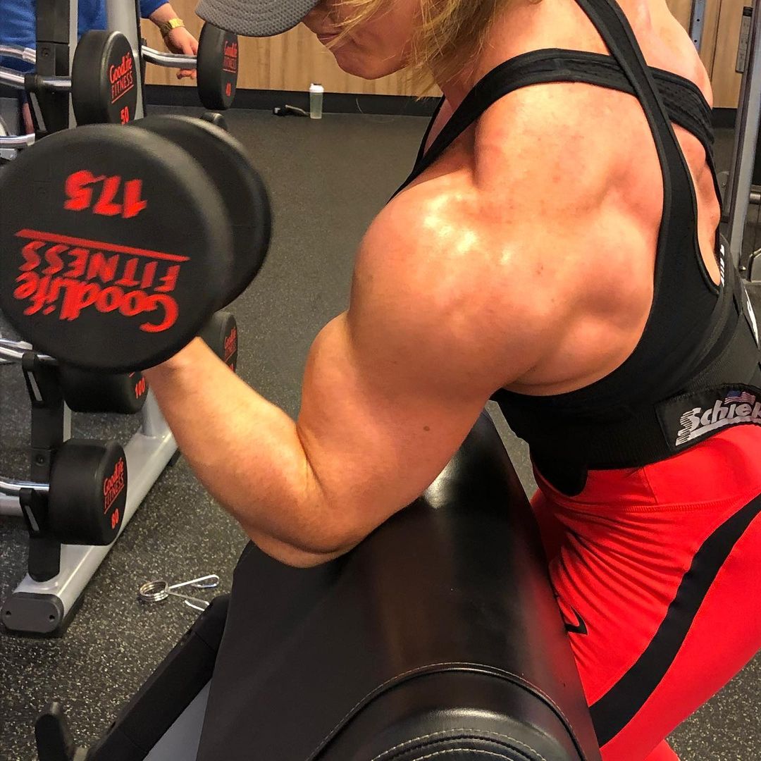 Scarlett (theredmissfit)