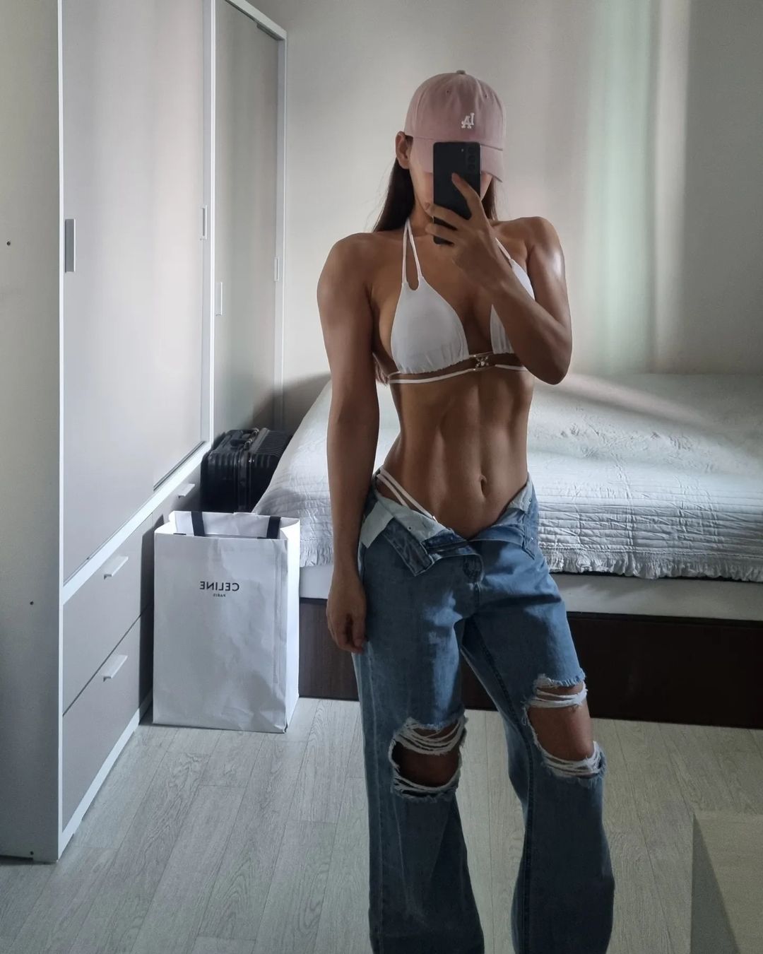 Kim Bomi (bom_e____)