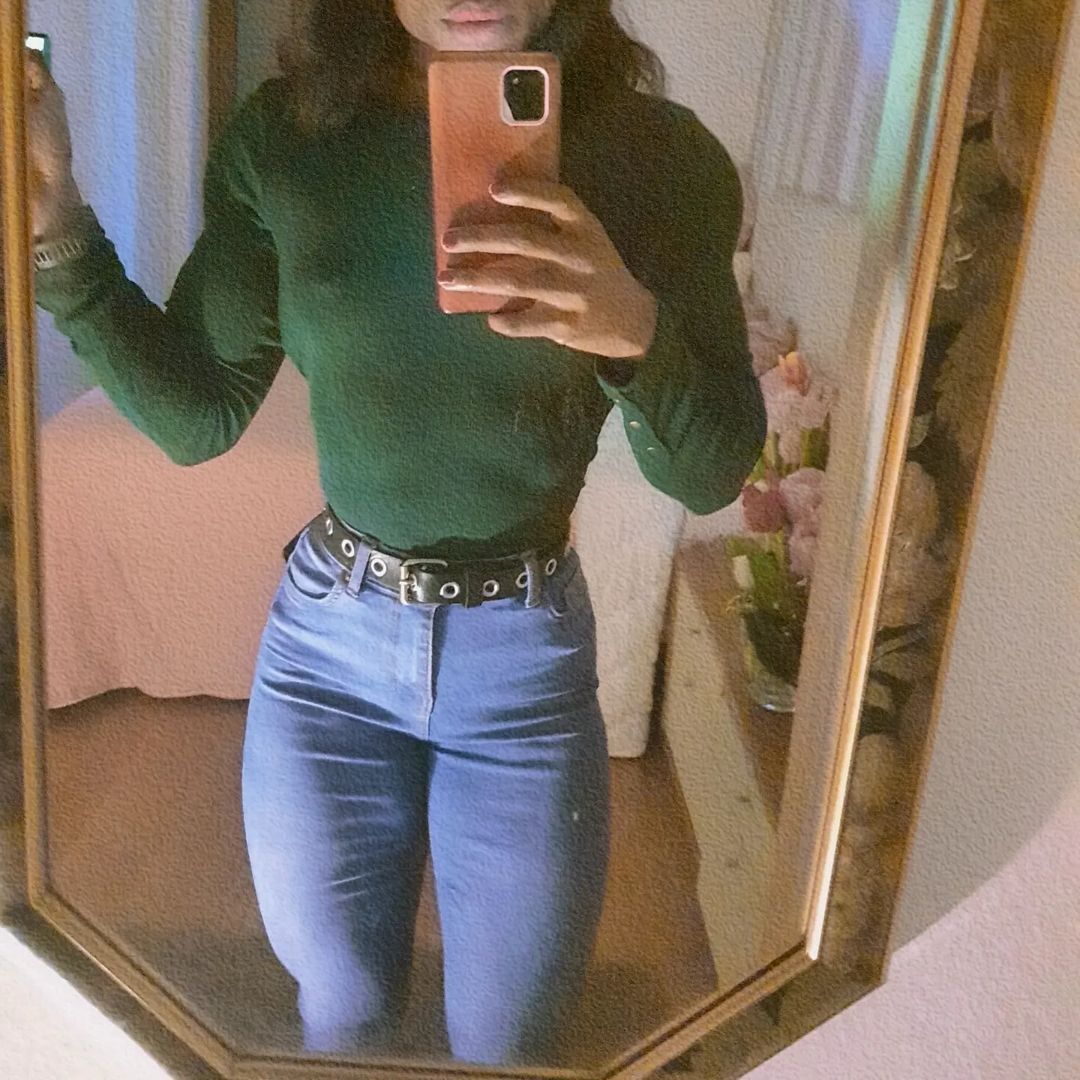 Rosa Cassanga (rosa_nsimba_ifbbpro/rosahfit)