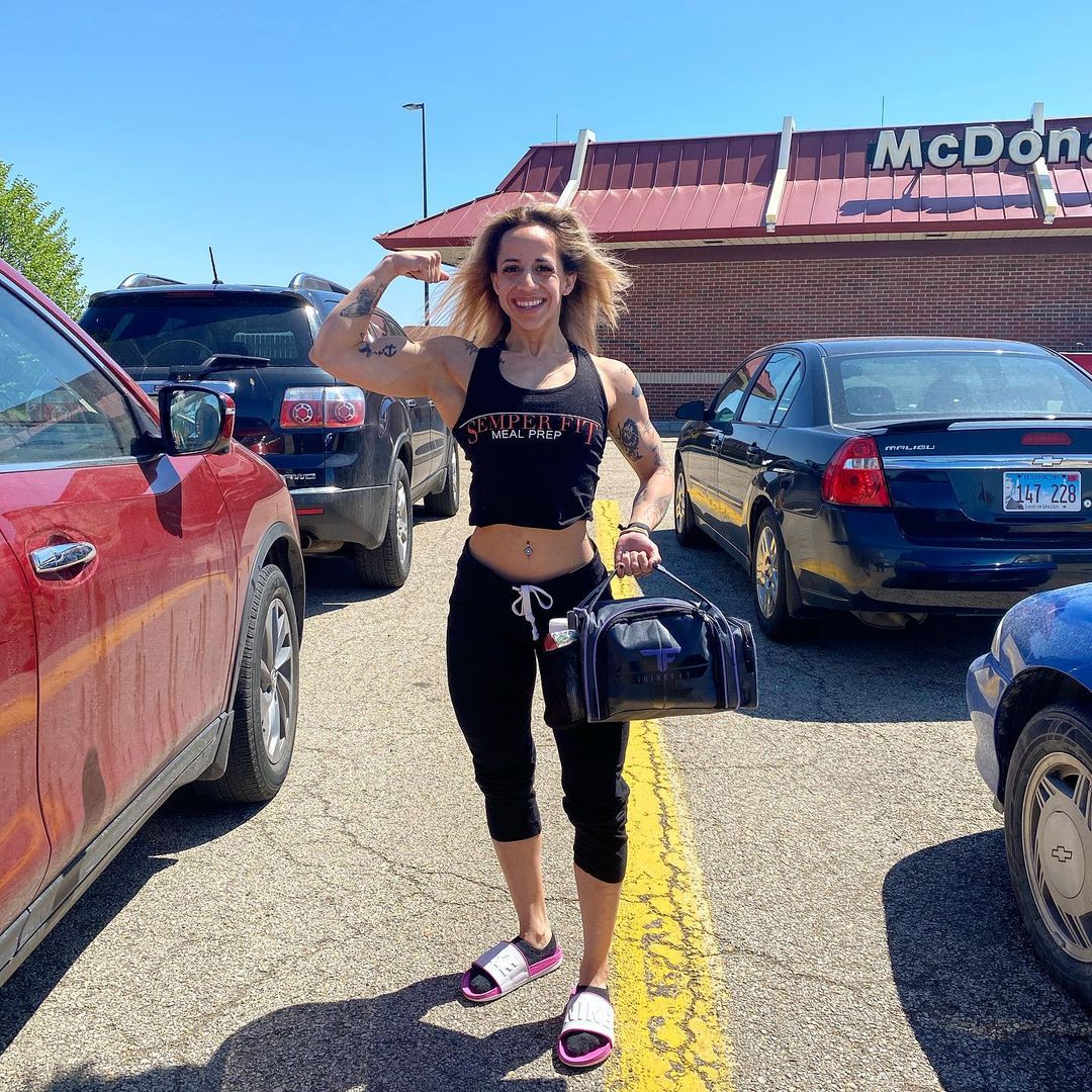 Malissa Vazquez (_malissanina_)