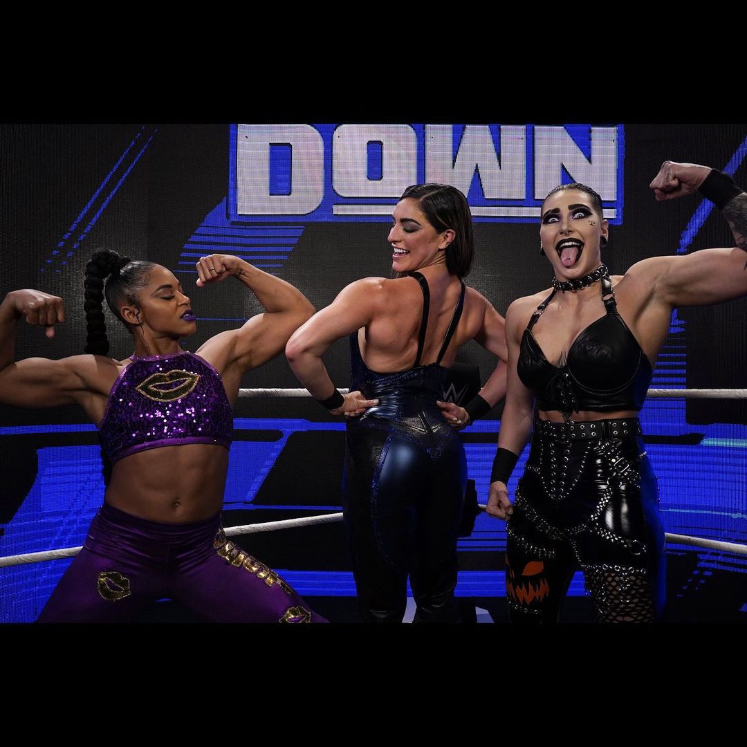 Bianca Belair, Victoria Gonzalez (Raquel Rodriguez), Demi Bennett (Rhea Ripley)