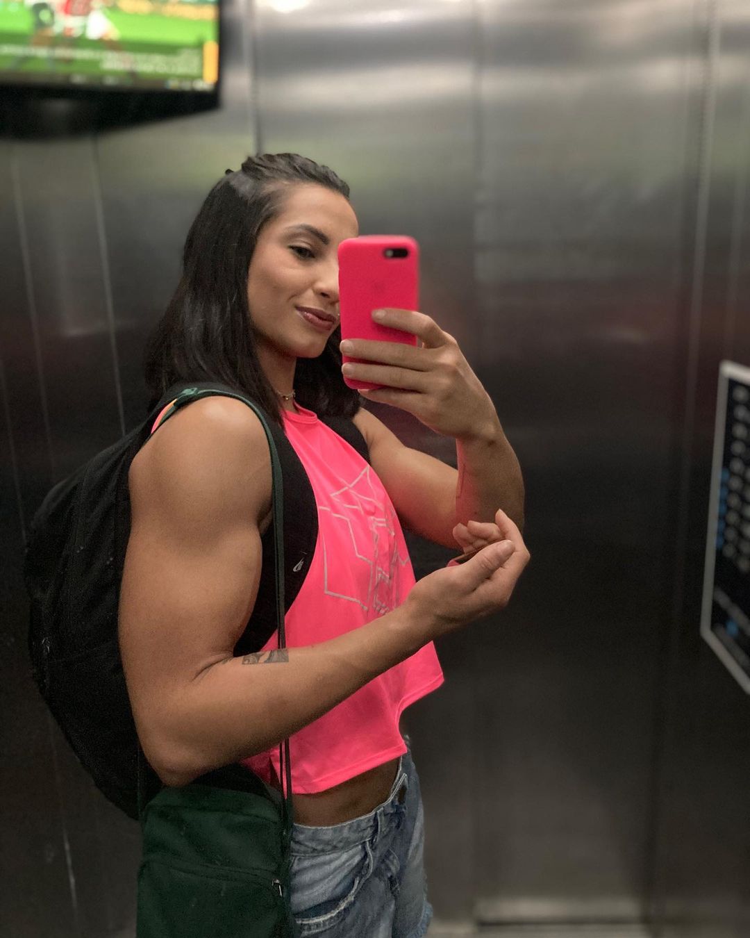 Gabriela Macedo (agabi__)