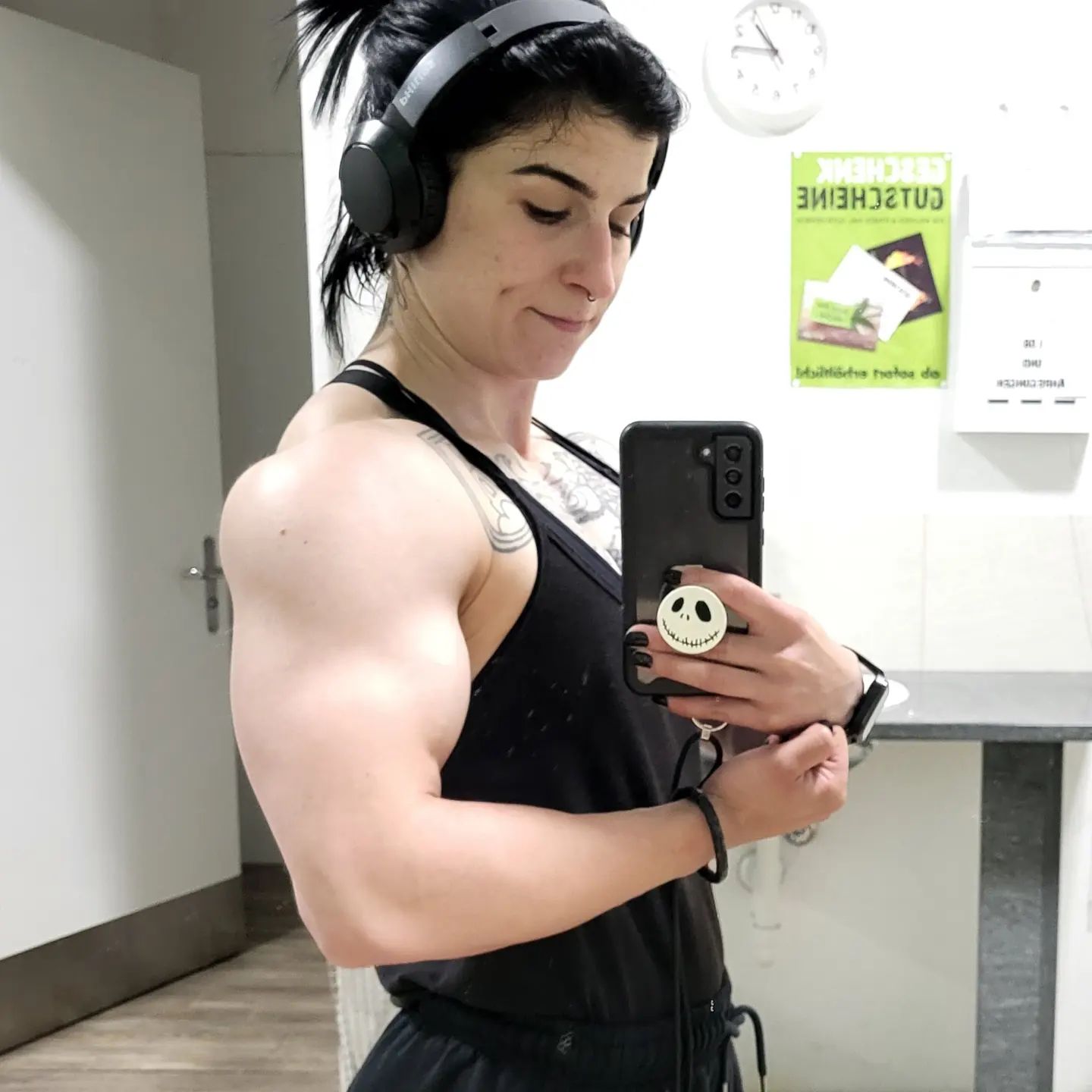 Nicole Bless (blessskellington)