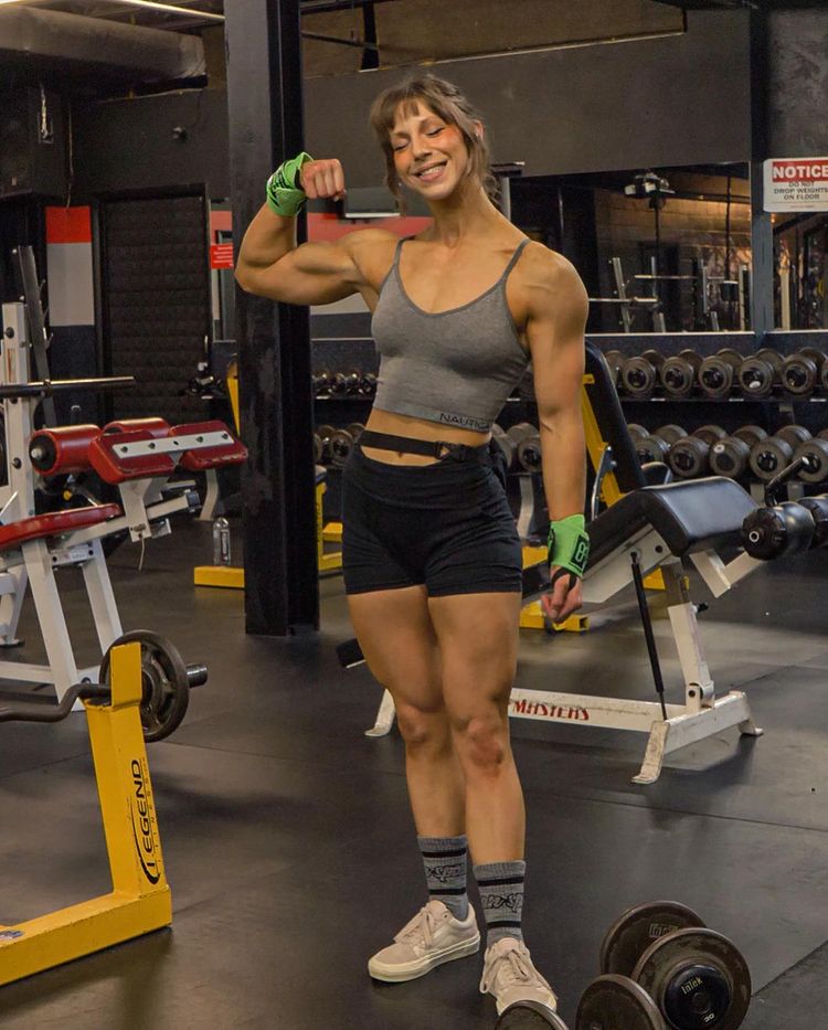 Jessica Piccoli (jjjeeessiiiccaaa)