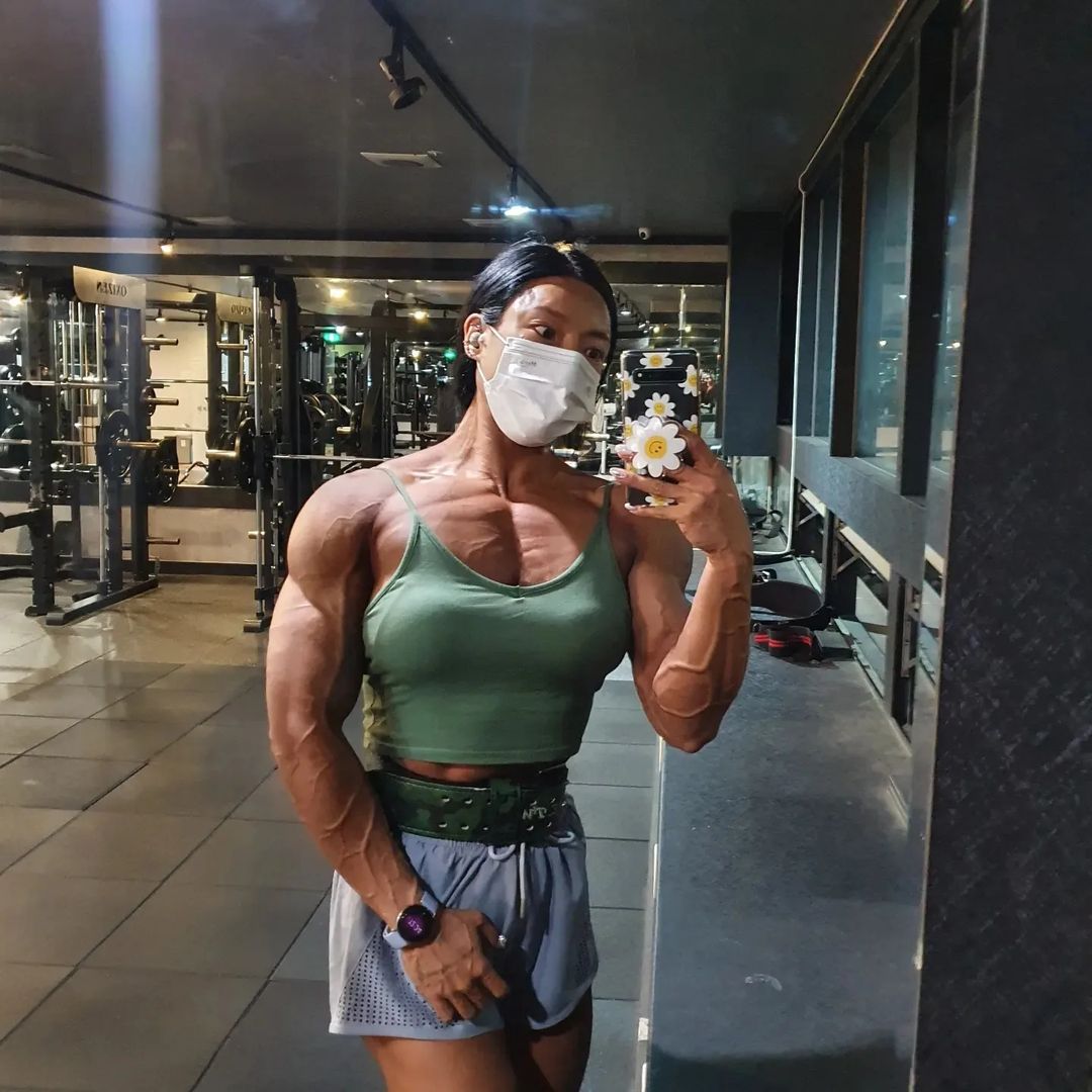 Park Hanwul (hanwool_ifbbpro)