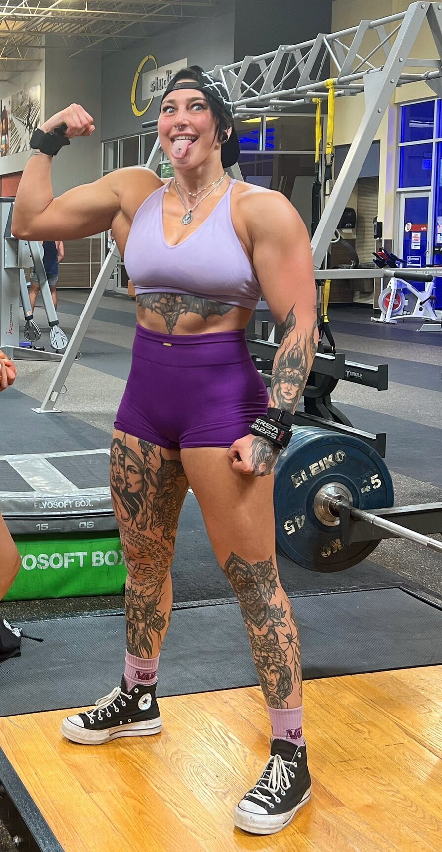 Demi Bennett (Rhea Ripley)