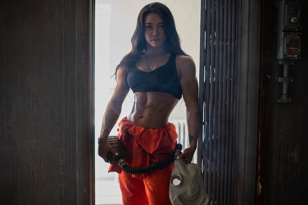 Jeon Kyung-kyung (musclemami_ifbbpro)