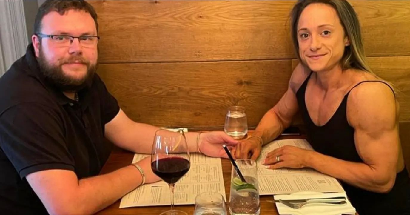 Michelle Jones (@shell_sporty_ifbbpro)