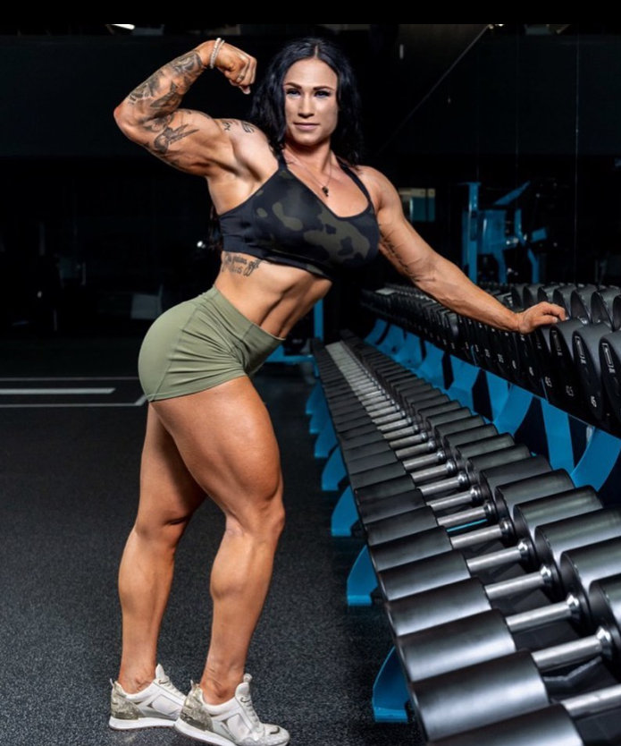 Jessica Chapa (jacked_jess_fit)
