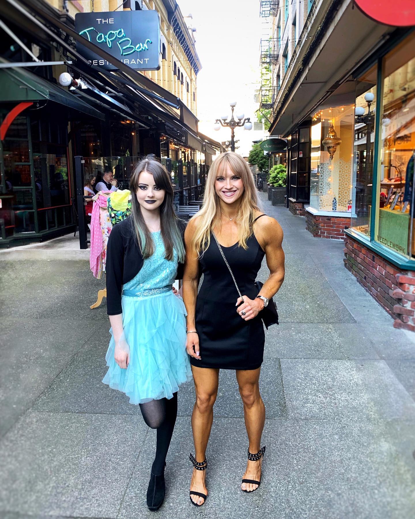 Renata Freundlich (@reny21g)